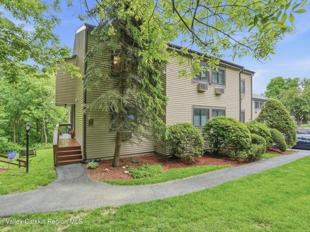 205 Village Dr, Brewster, NY 10509