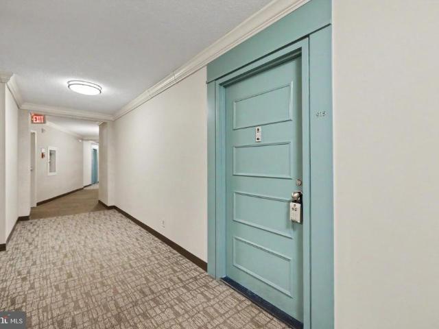 205 Yoakum Parkway # 915