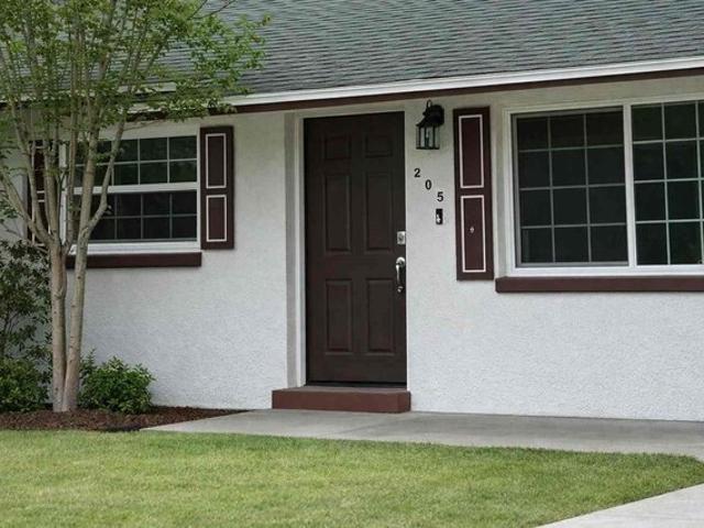 205 Yale Dr, Sanford, FL 32771