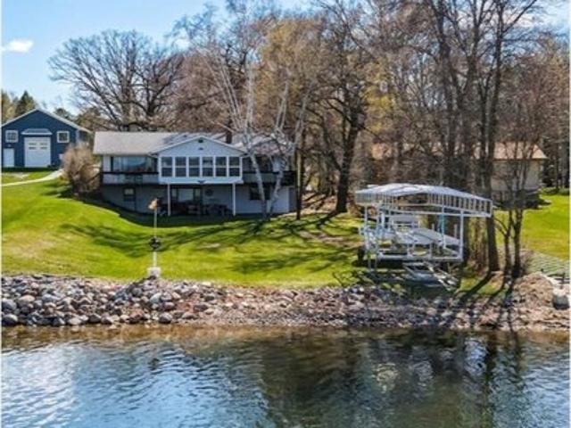 20645 Oakland Beach Rd, Detroit Lakes, MN 56501