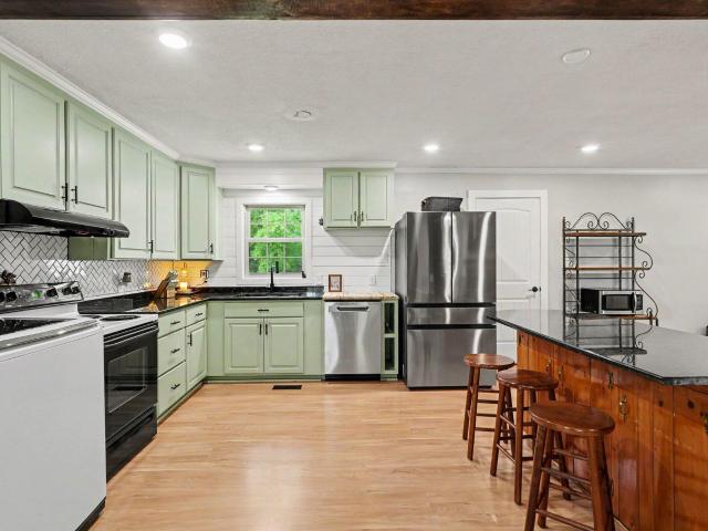 2064 Oak Hill Road