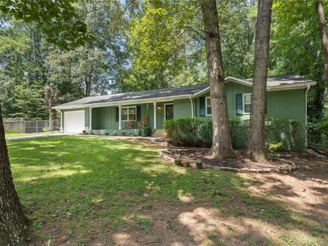 2064 Leatherleaf Court SW