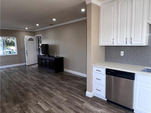 2064 Lomita Park Place
