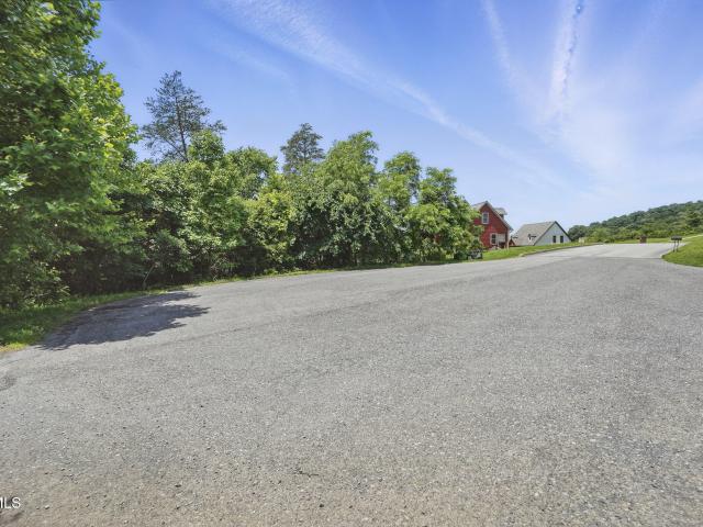 2064 Scenic Pointe Place
