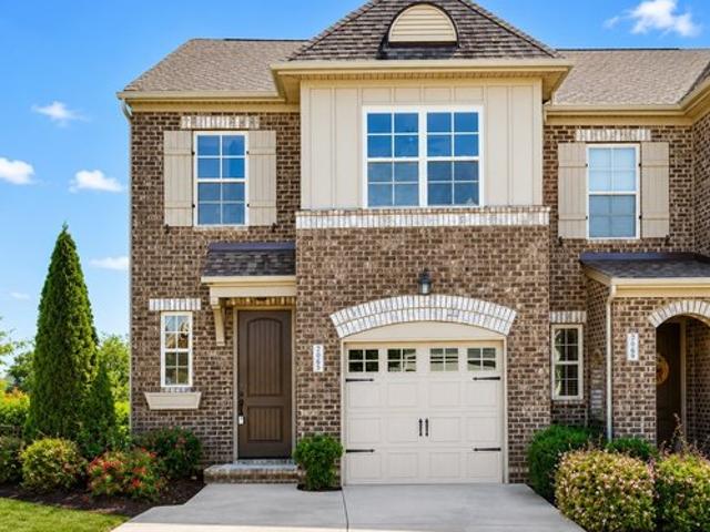 2065 Newark Ln, Thompsons Station, TN 37179