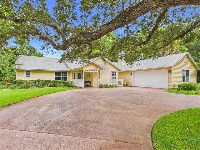 2065 Cortez Ave, Vero Beach, FL 32960