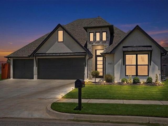 2065 E 136th Pl S, Bixby, OK 74008