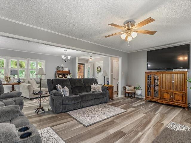 2065 Highway 30 E