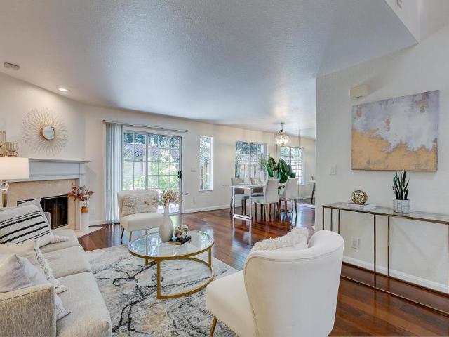 20667 Gardenside