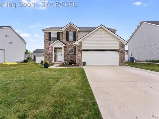 2066 Monohan Dr, Monroe, MI 48162
