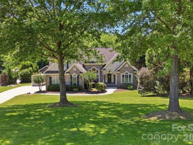 2066 Applebrook Dr, Wesley Chapel, NC 28110