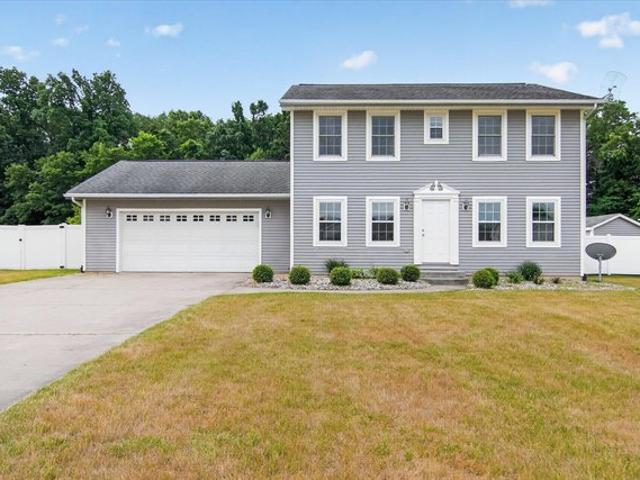 2066 Friar Tuck Cir, Adrian, MI 49221