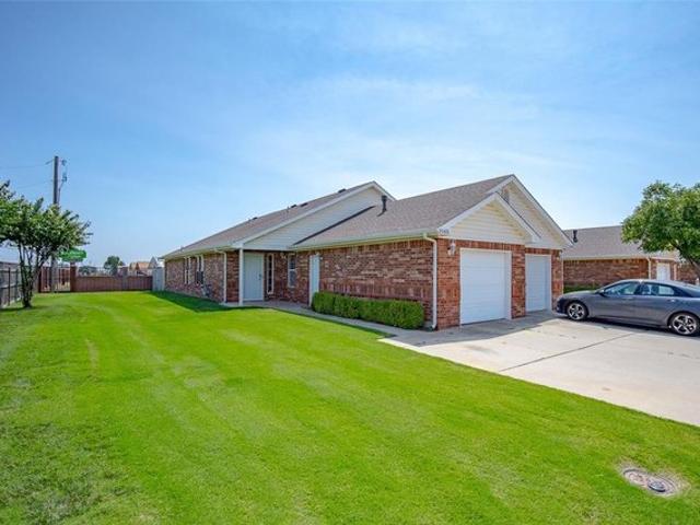 2066 SE 24th Ave, Norman, OK 73071