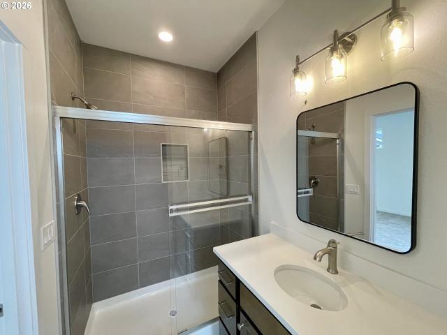 20671 NE Thompson Ter, Fairview, OR 97024 | MLS #635136