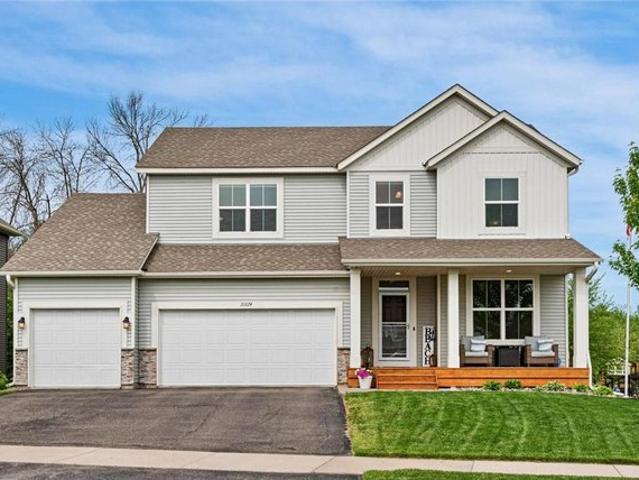 20674 Hamlet Ave N, Forest Lake, MN 55025