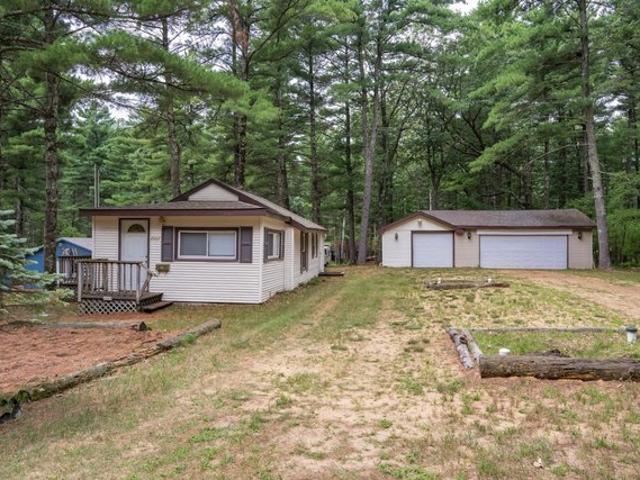 2067 Blackhawk St, Friendship, WI 53934