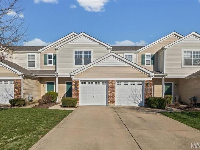 2067 Celebration Park Cir, Belleville, IL 62220