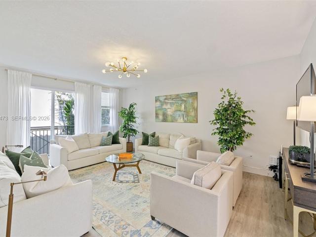 2067 S Ocean Dr Unit TH5, Hallandale Beach, US, FL