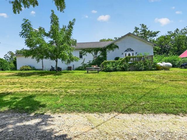 2067 Shaw Rd, Amboy, IL 61310