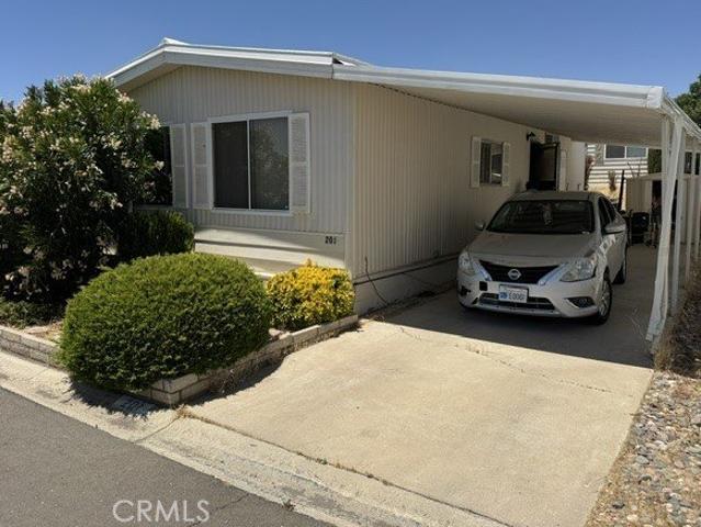20683 Waalew Rd Spc B201, Apple Valley, CA 92307