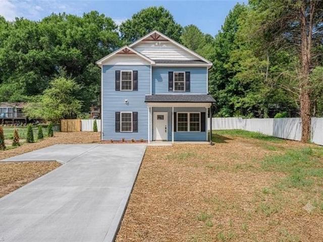 2068 Brookhurst St, Winston Salem, NC 27106