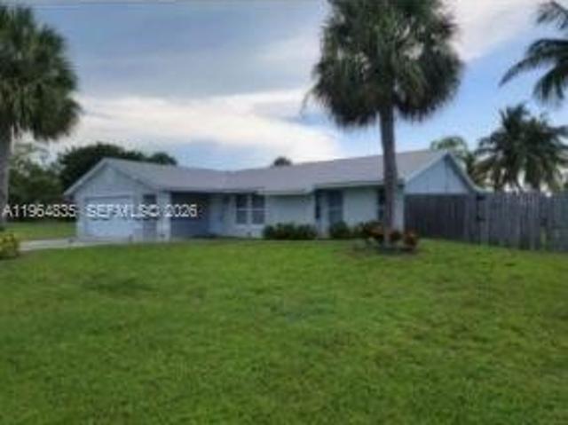 2068 SE Triumph Rd, Port Saint Lucie, FL 34952