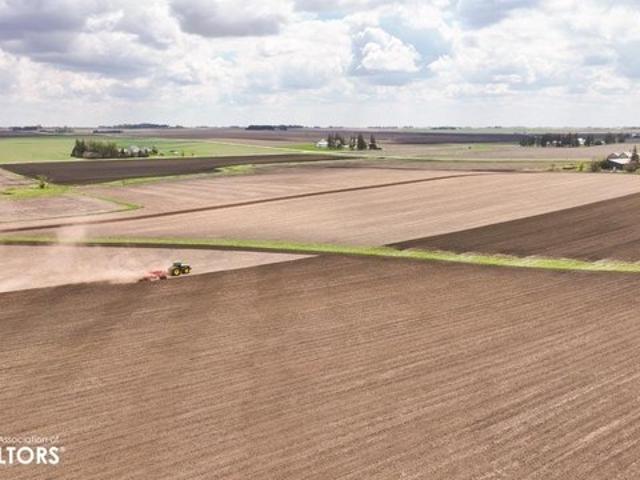 20699 W Rdg, Stout, IA 50665