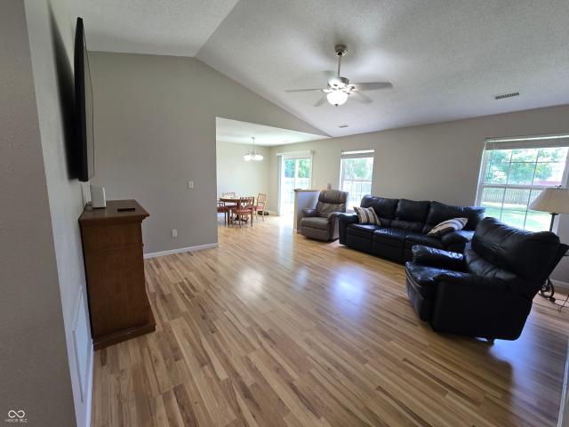 2069 Creekside Drive
