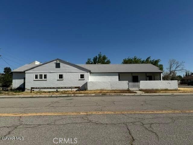 2069 Inyo St, Mojave, CA 93501