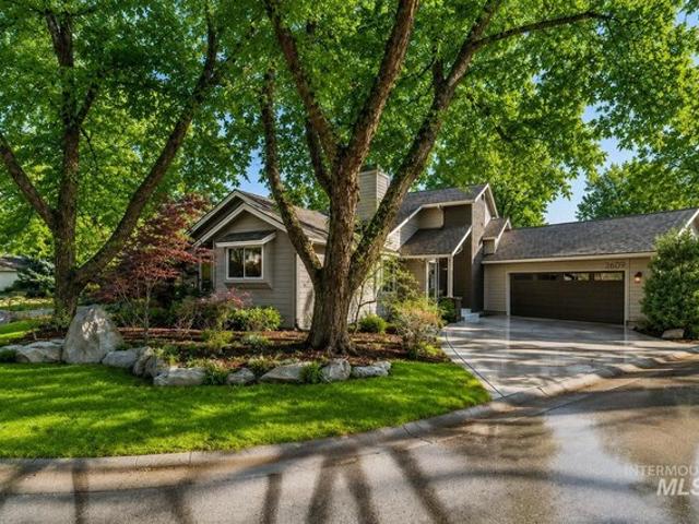 2069 S White Pine Ln, Boise, ID 83706