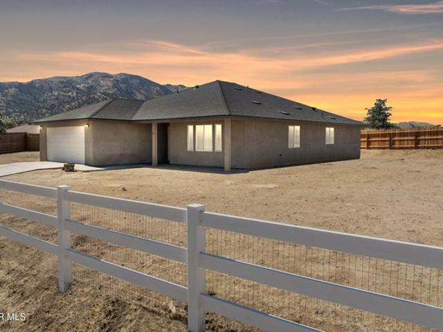 20601 Country Club Dr, Tehachapi, CA 93561