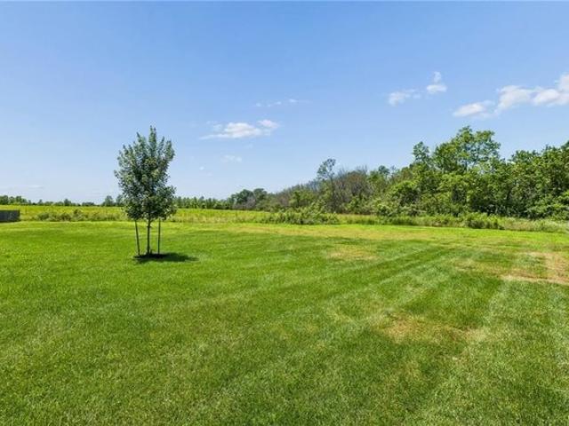 20602 Copper Creek Dr, Peculiar, MO 64078