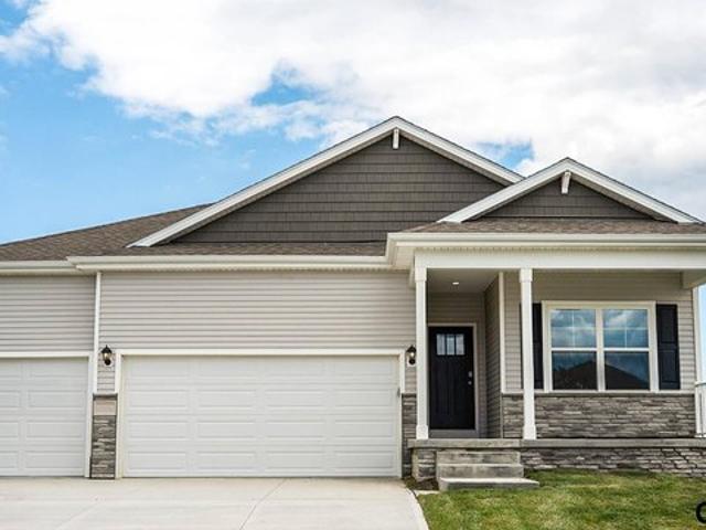 20602 Crestline St, Gretna, NE 68028