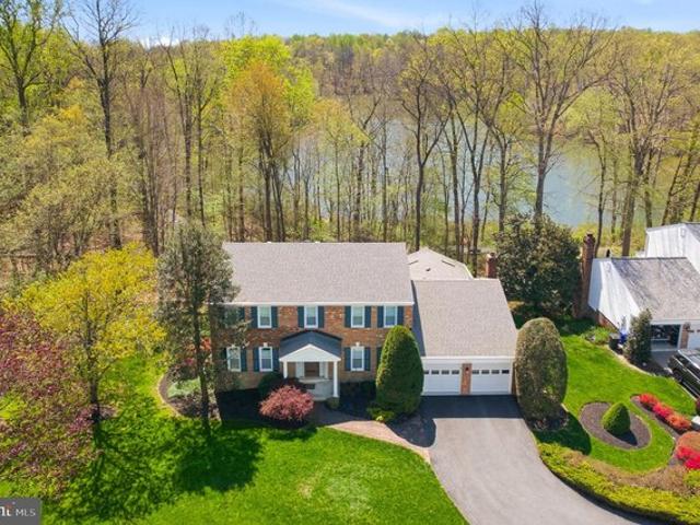 20605 Hazelnut Ct, Germantown, MD 20874