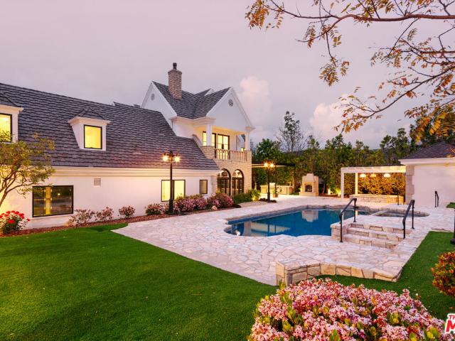20608 Chatsboro Dr, Woodland Hills, CA 91364 | Compass