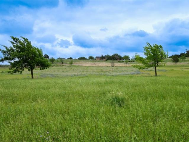 2060 Marable St, West, TX 76691 | MLS #21246