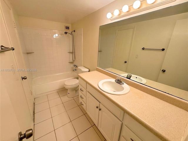 2060 NW 48th Ter, Unit 216, Lauderhill, FL 33313 | MLS #A11958