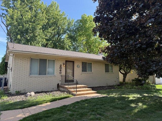 2060 Oakcrest Rd, Sterling Heights, MI 48310