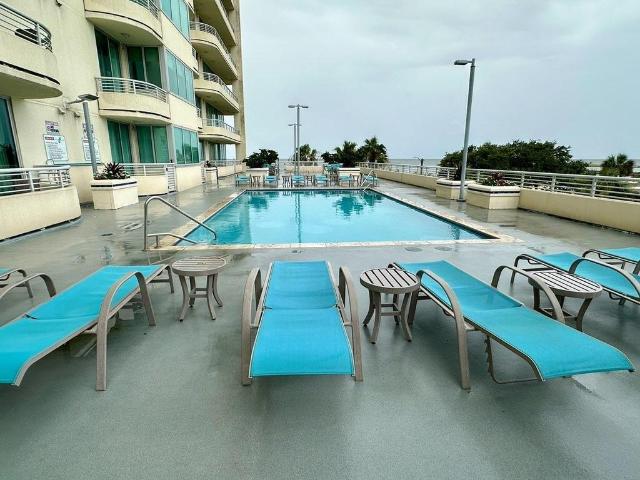 2060 Beach Boulevard
