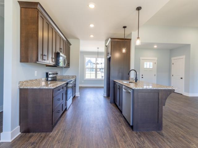 2060 Beverly Ct