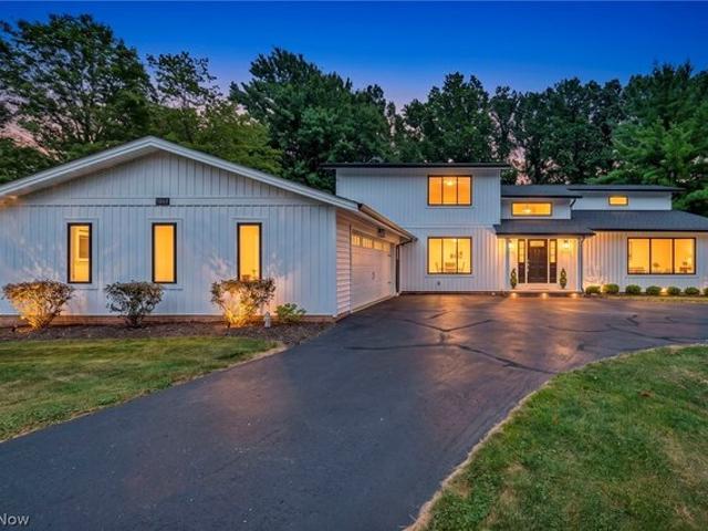 2060 Kingsborough Dr, Painesville, OH 44077