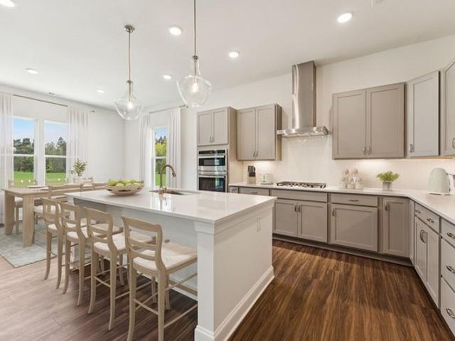 2060 Rosin Dr, Southport, NC 28461
