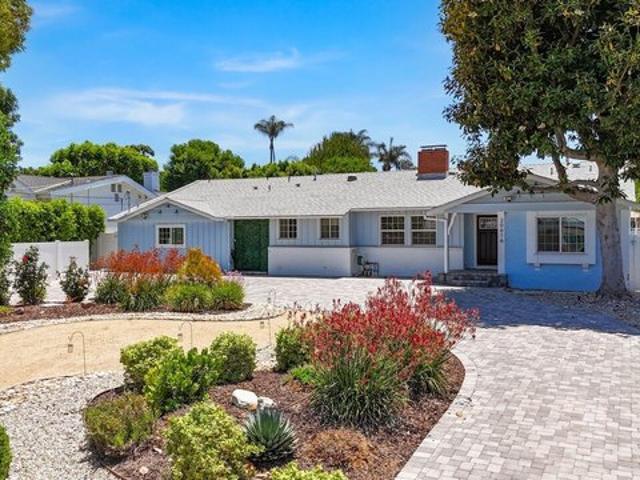 20616 Quedo Dr, Woodland Hills, CA 91364