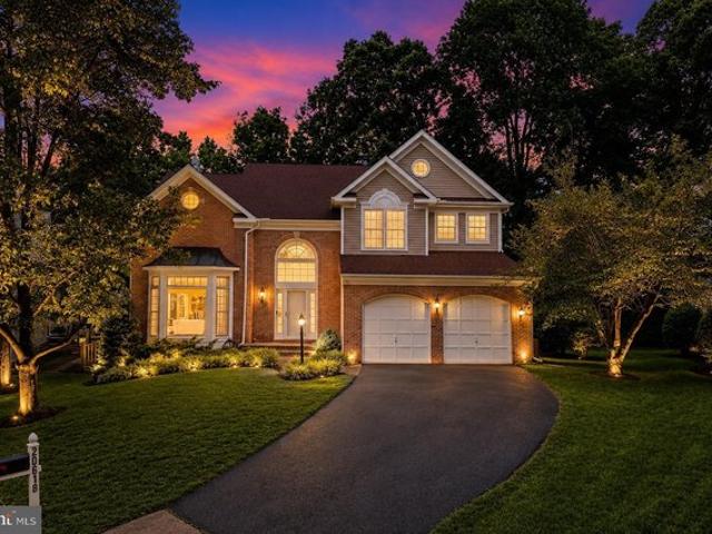 20618 Bridgeport Ct, Sterling, VA 20165