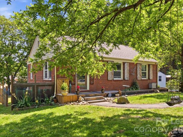 20618 Cornelius Ct, Cornelius, NC 28031 | MLS #4373 | Compass