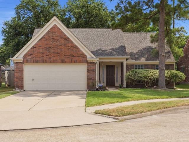 20619 Apache Lake Dr, Katy, TX 77449
