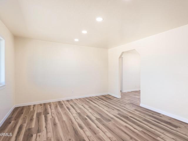 2061 n laurel place