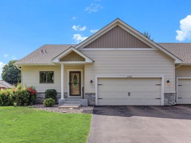 2061 Cardinal Gln, North Saint Paul, MN 55109