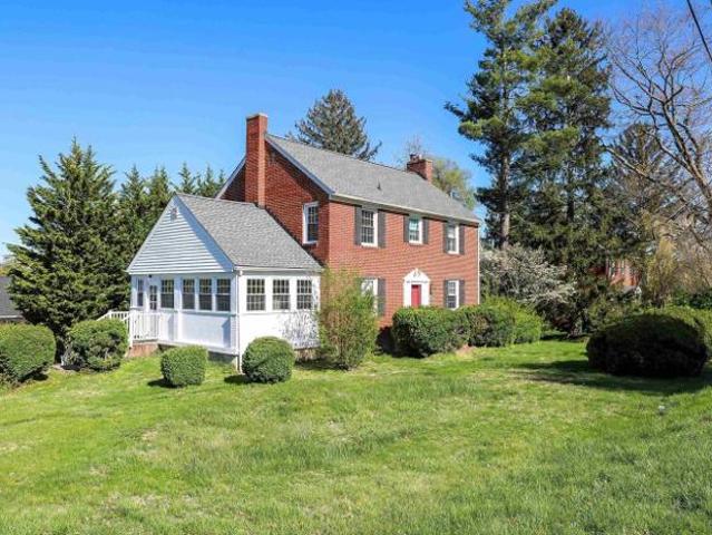 2061 Chase Ave, Waynesboro, VA 22980