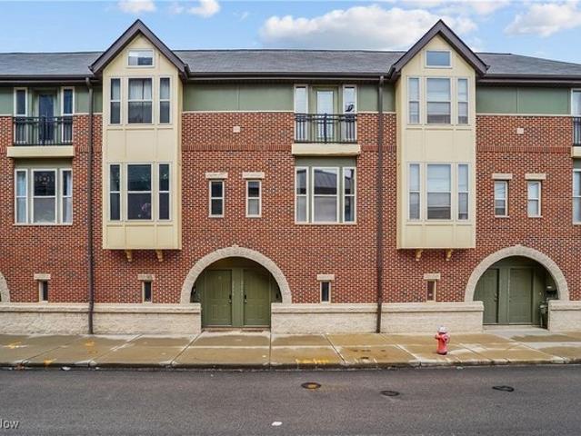 2061 E 36th St, Cleveland, OH 44115